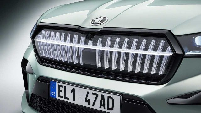 Skoda announces a new design: what is Modern Solid - Royals Blue