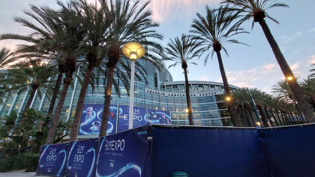 D23 Expo 2022, one of Disney's most impressive displays - Royals Blue