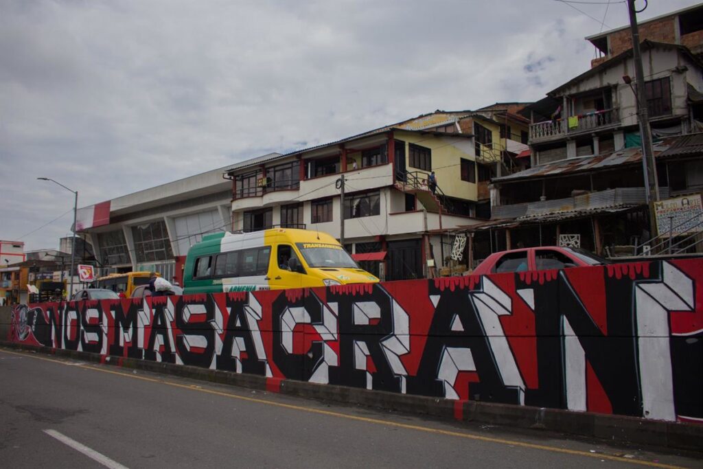 Four killed in new massacre in Colombia - Royals Blue