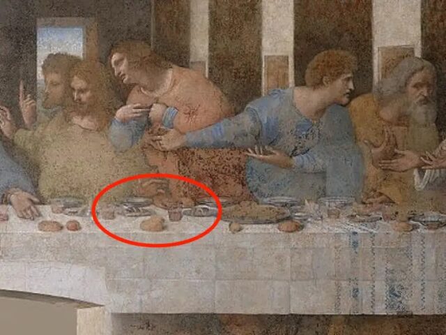 The mystery of the symbols in the Last Supper: what the fallen scales ...